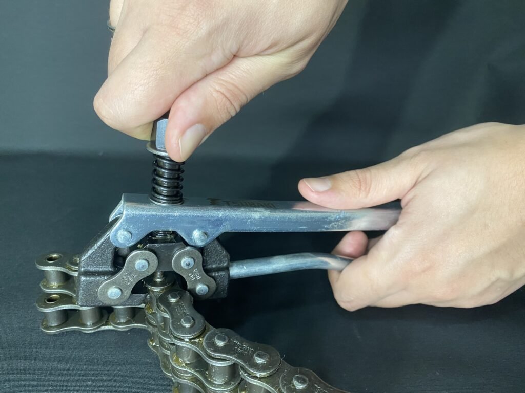 Ferramentas para Correntes - Tsubaki